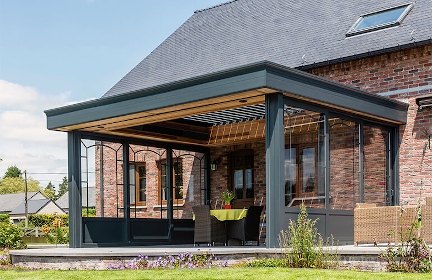 Covered vs veranda terrace: What's your choice? | Renson US